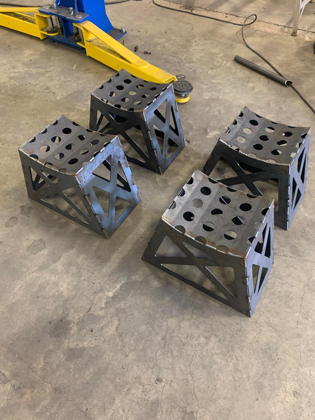 Mag's Wheel Stands 12" Tall (Standard Height) and 9" Wide – Mag's Fab Worx